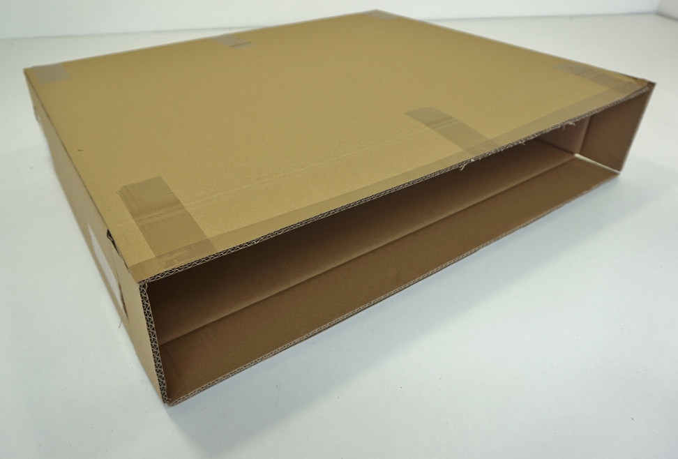 Carton tableau ,cadre ou écran plat 145x10x120 cm